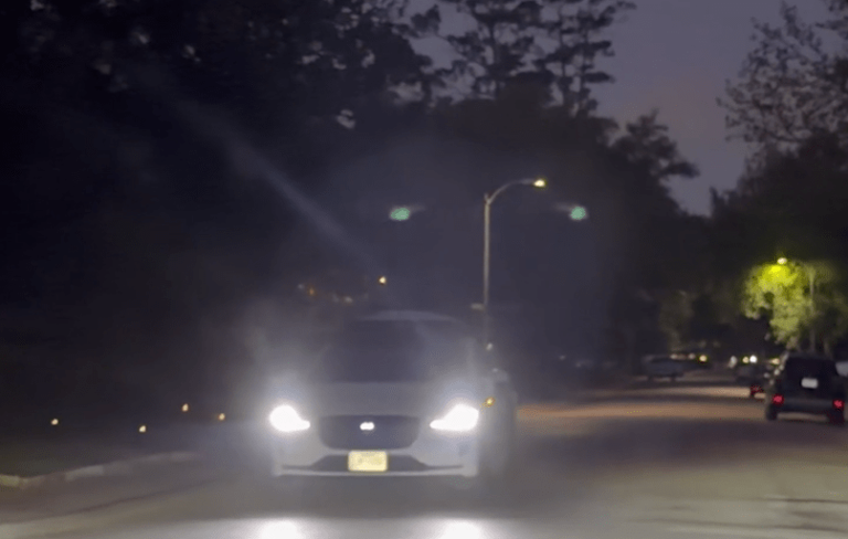 AAA survey shows more drivers worried about headlight glare