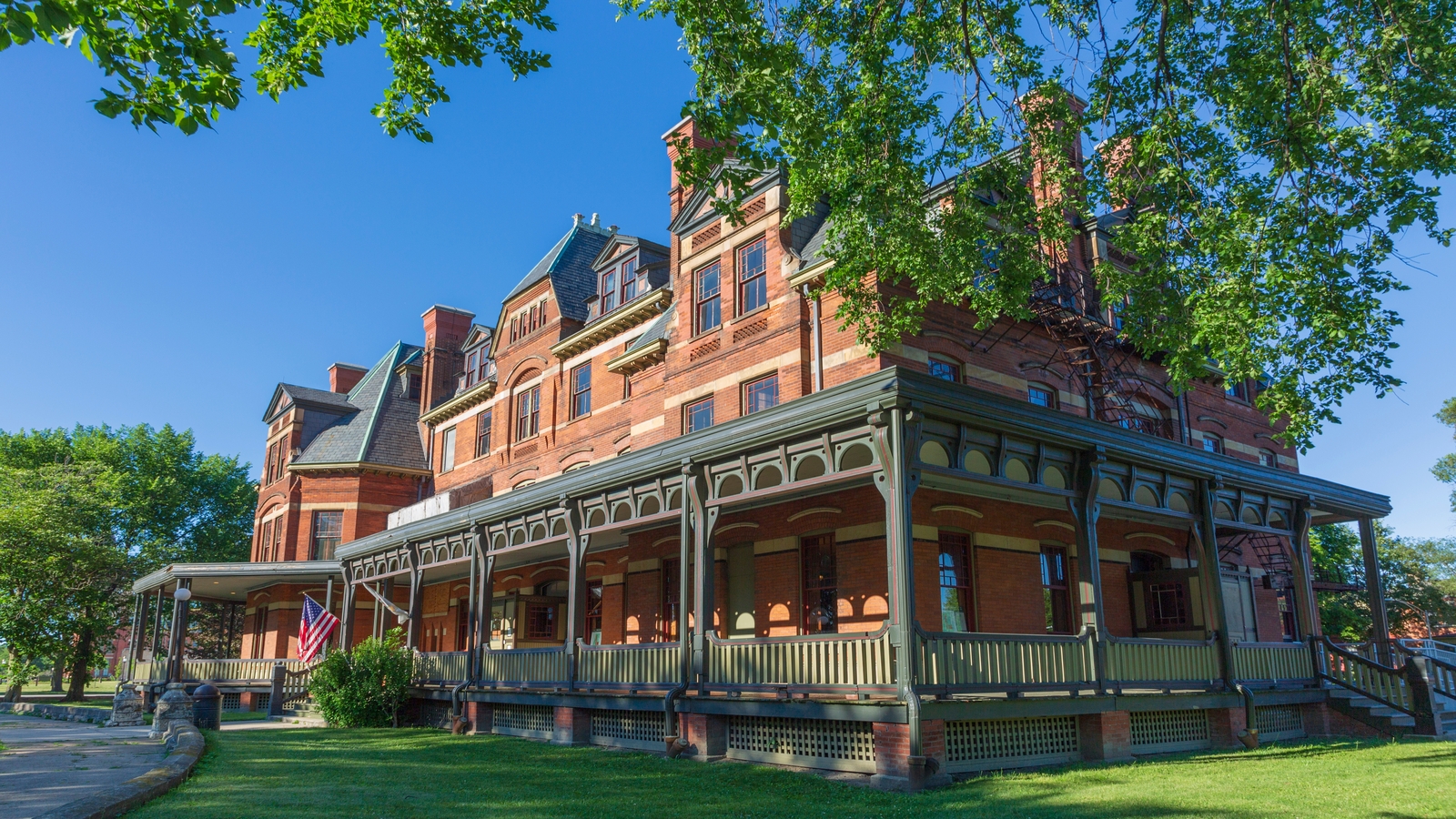 Chicago’s only national park is a Victorian ghost town hiding on the ...