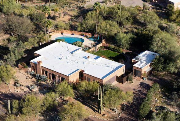Pima County police demand reporter leave Nancy Guthrie neighborhood as ...