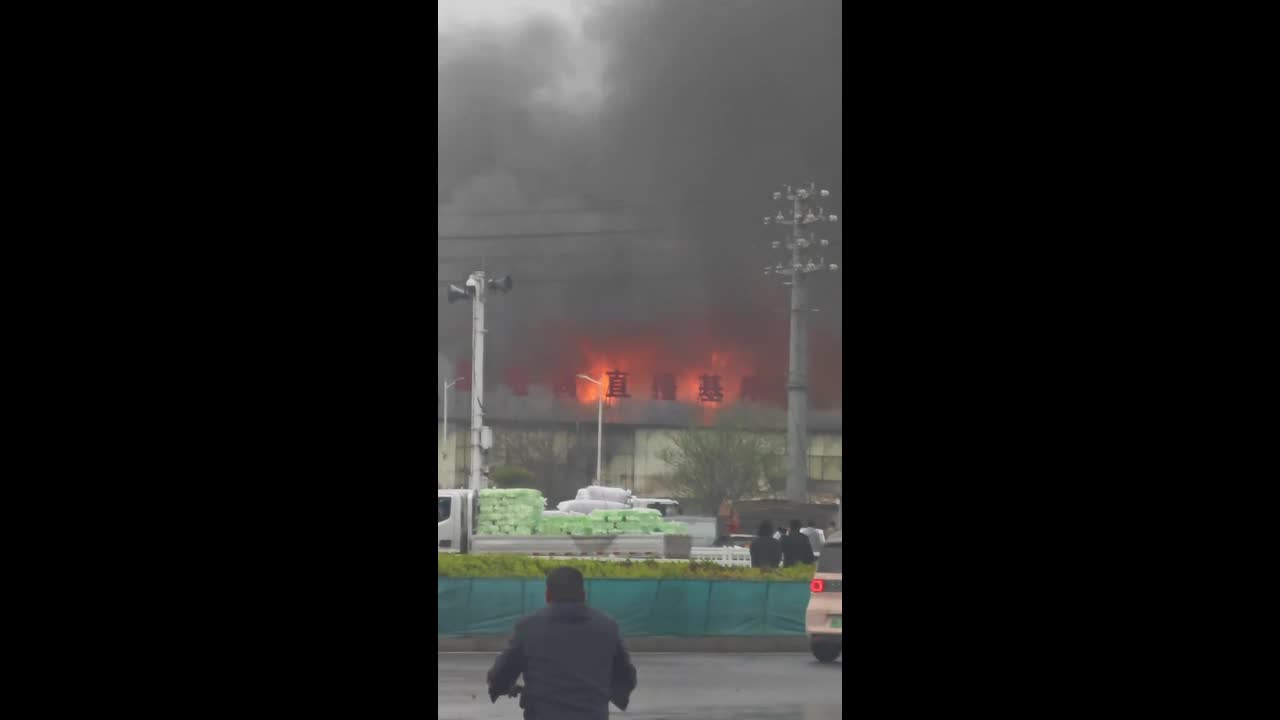 Fire breaks out at facility near expressway in Bazhou, Hebei, China