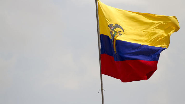 Equador aumenta tarifas sobre produtos colombianos de 50% para 100%