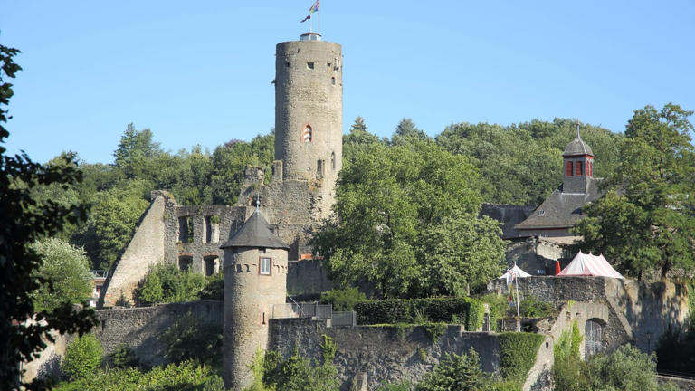 Ausflugstipp: Alpendorf-Idylle mitten im Taunus