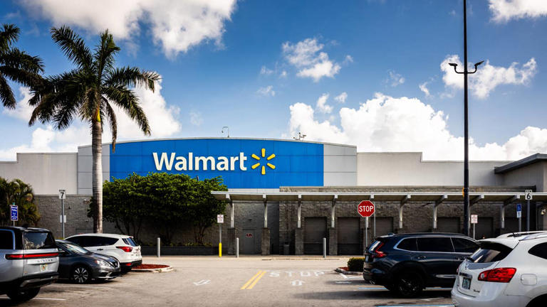 Walmart’s bestselling $190 smartwatch with 1,600+ perfect ratings is ...