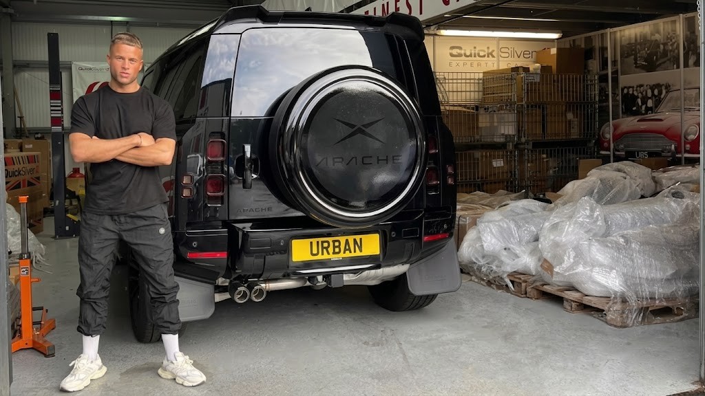 This diesel Defender sounds like a V8 Urus… how