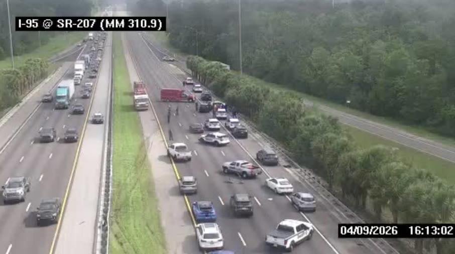 Suspect in stolen car 'intentionally' crashes into SJSO car, I-95 SB at ...