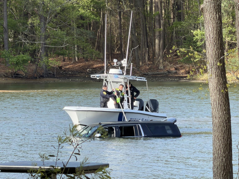 York-Poquoson Sheriff’s Office investigates submerged vehicle