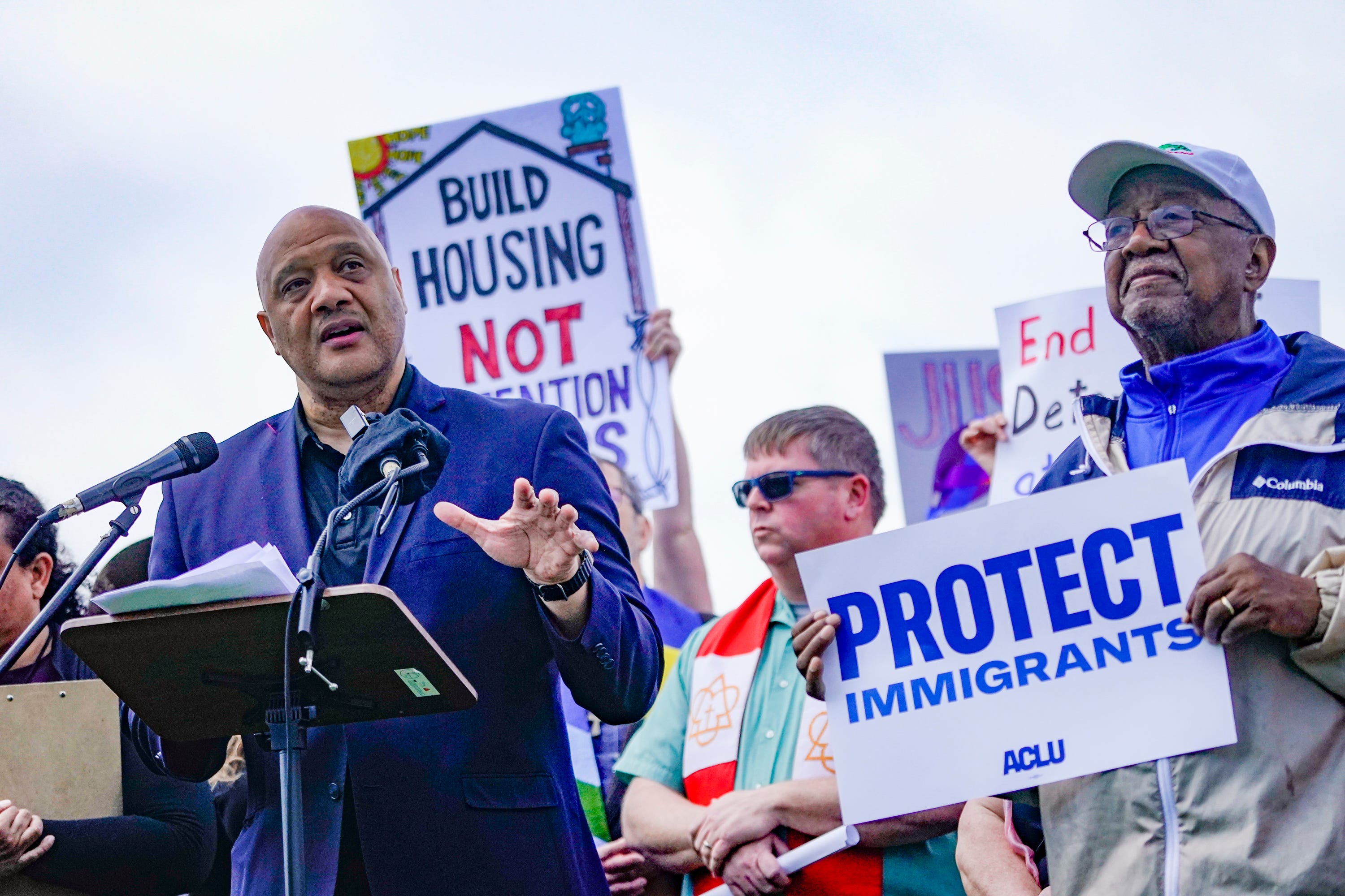 Congressman calls for investigation of Indiana ICE detainee deaths