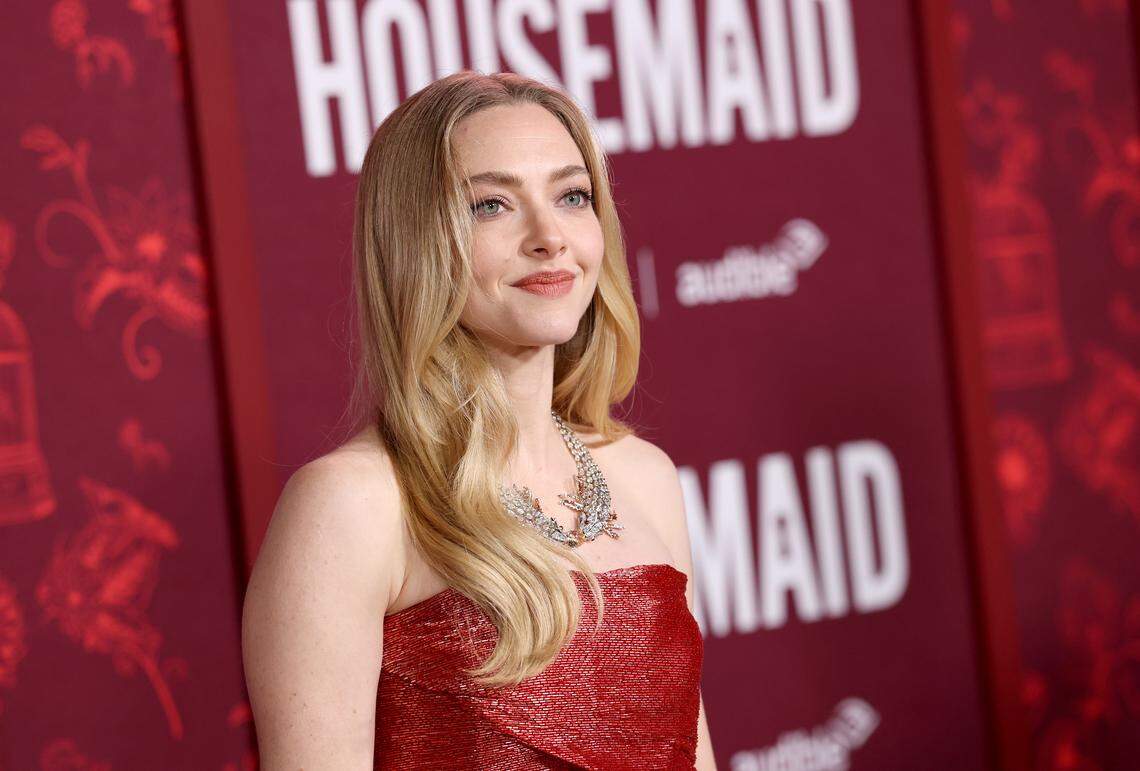 Amanda Seyfried Lands Role Of Cinderella In Netflix S Fresh Take On