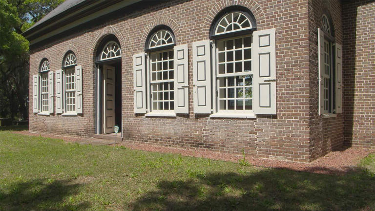 Army Corps inspects Pompion Hill Chapel streambank project to curb erosion