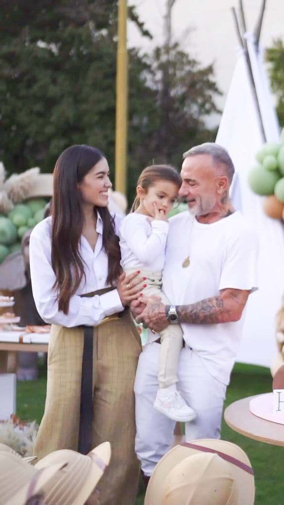 Gianluca Vacchi y Sharon Fonseca bautizan su nuevo yate en honor a su ...