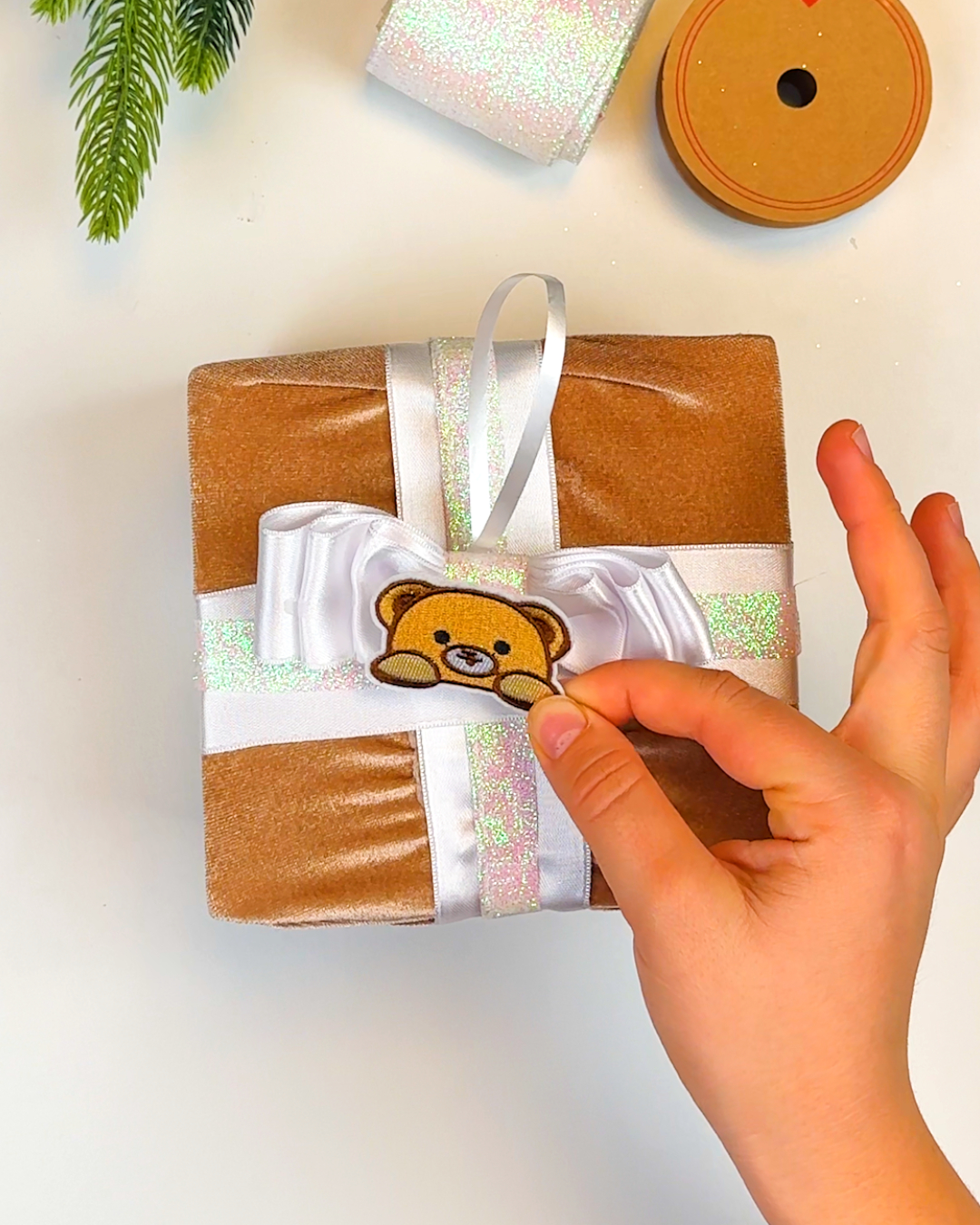 Craft the cutest teddy bear ornament ever 🧸🎁