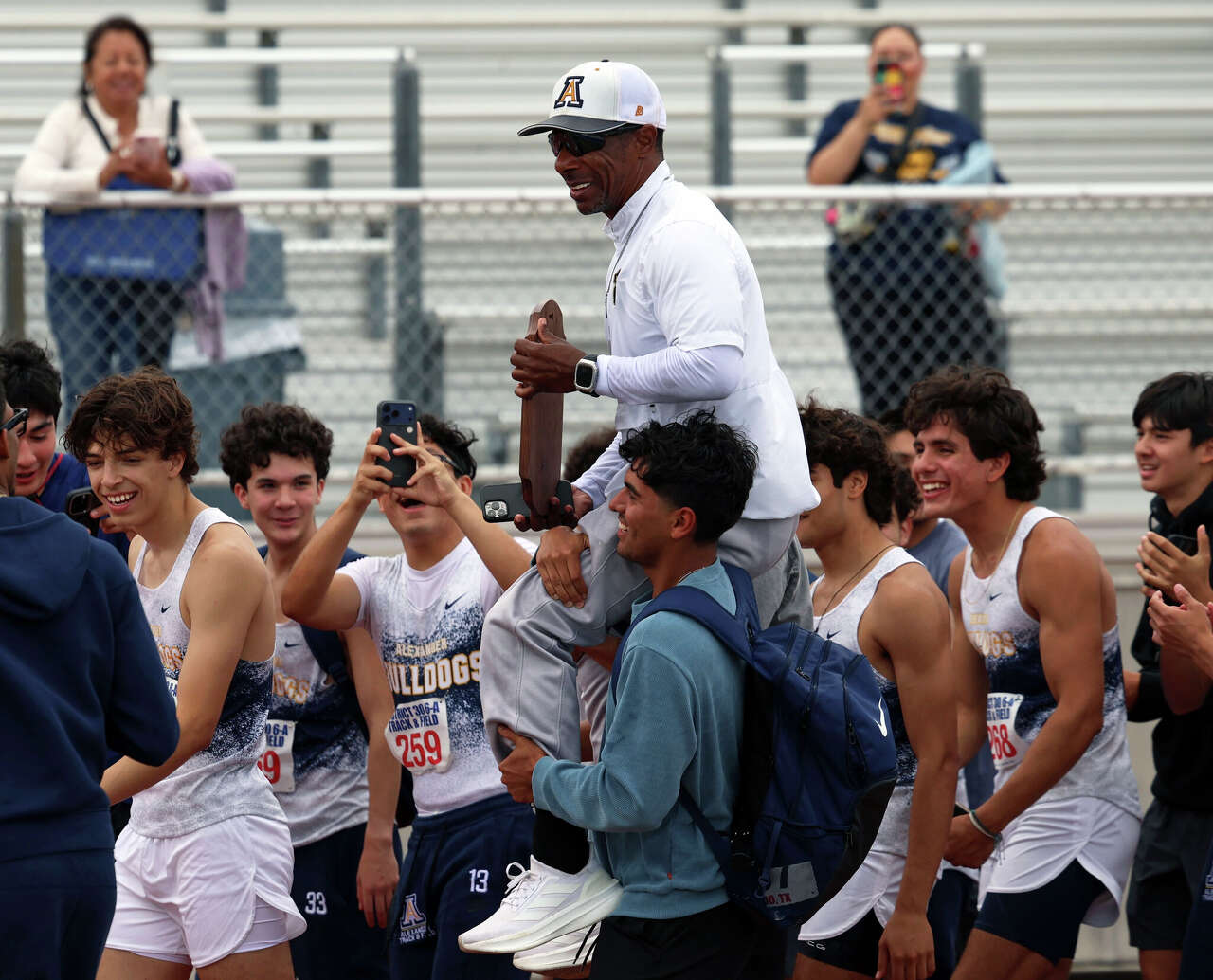 Photos: Alexander Bulldogs claim second straight District 30-6A title