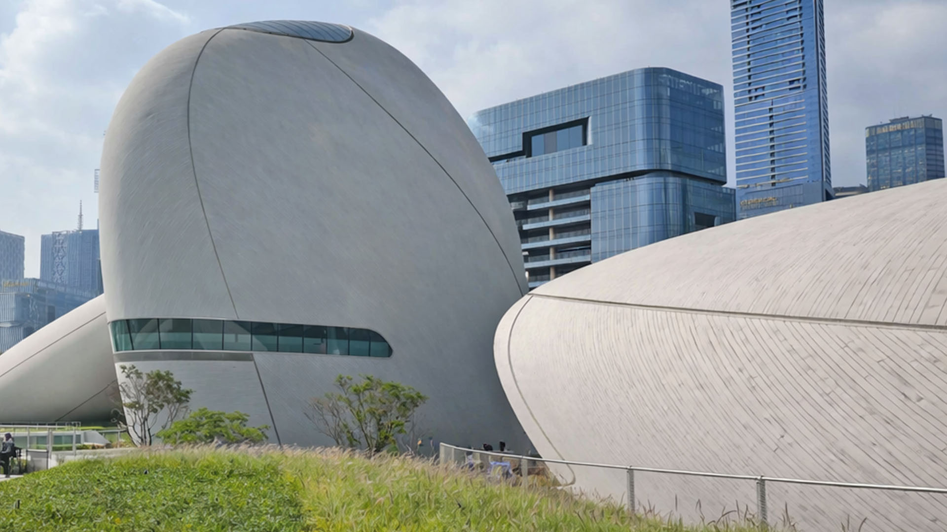 Unfamiliar design in China shows a building with no sharp corners