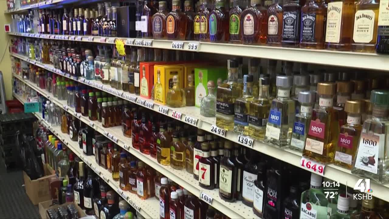 KCMO City Council passes single-shot liquor sales ban in certain ...