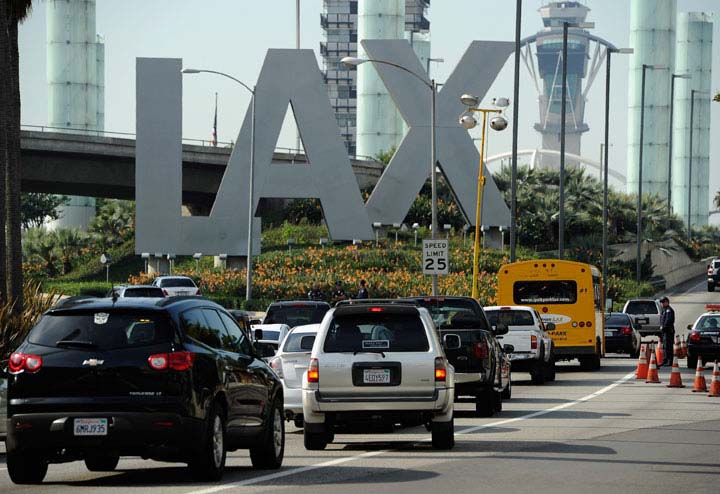 LAX announces July road closures for pedestrian bridge project
