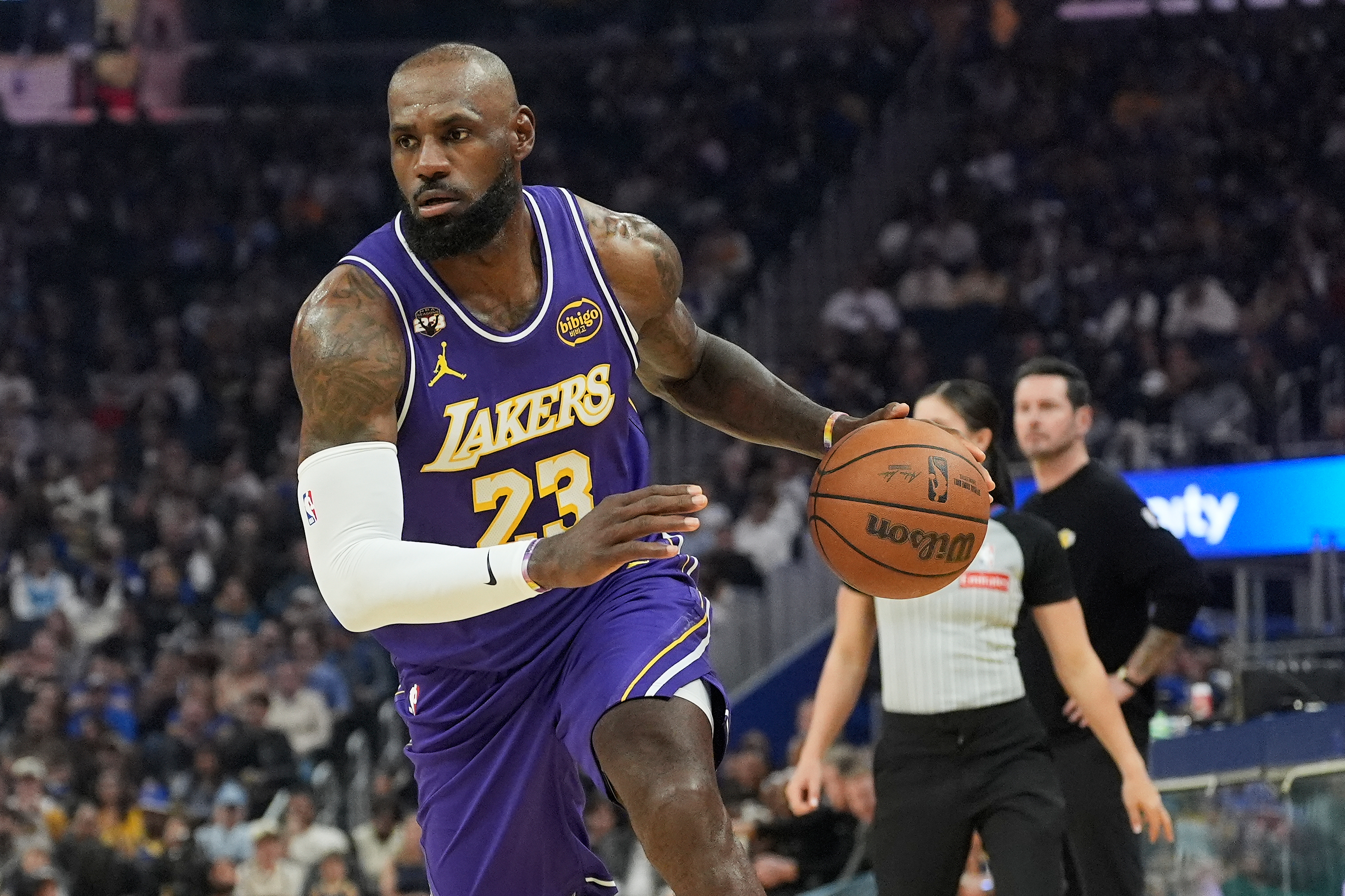 LeBron James has 26 points, 11 assists to lead Lakers past Warriors 119 ...