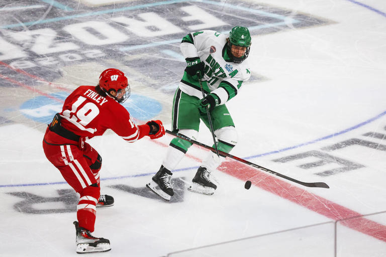 Frozen Four scores, updates, highlights: Denver, Wisconsin face off in ...