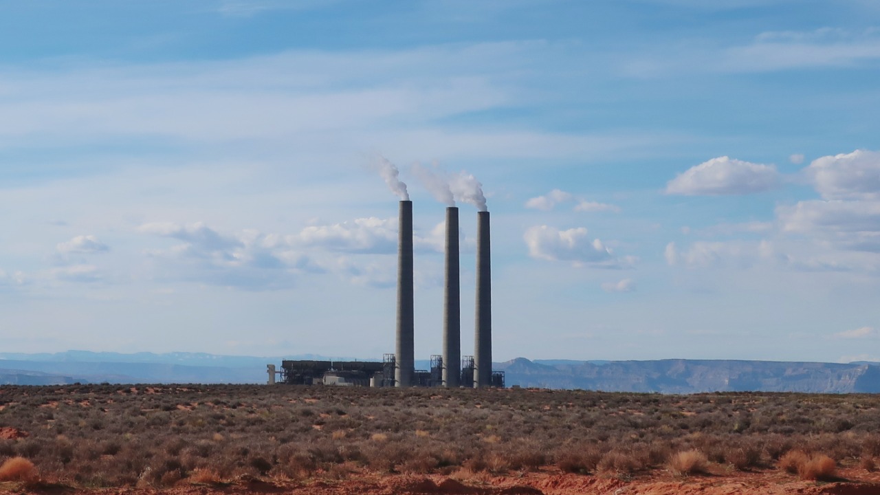 Clean-energy candidates win control of Arizona’s largest utility board