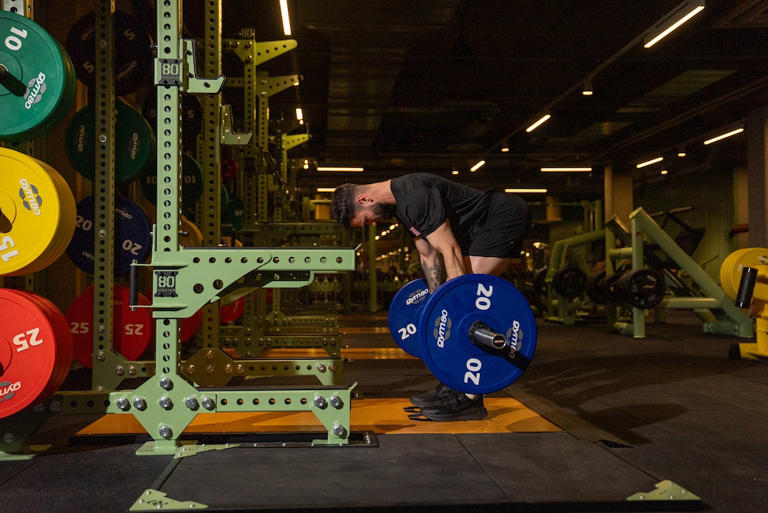 6 exercises for optimal muscle building in men over 40