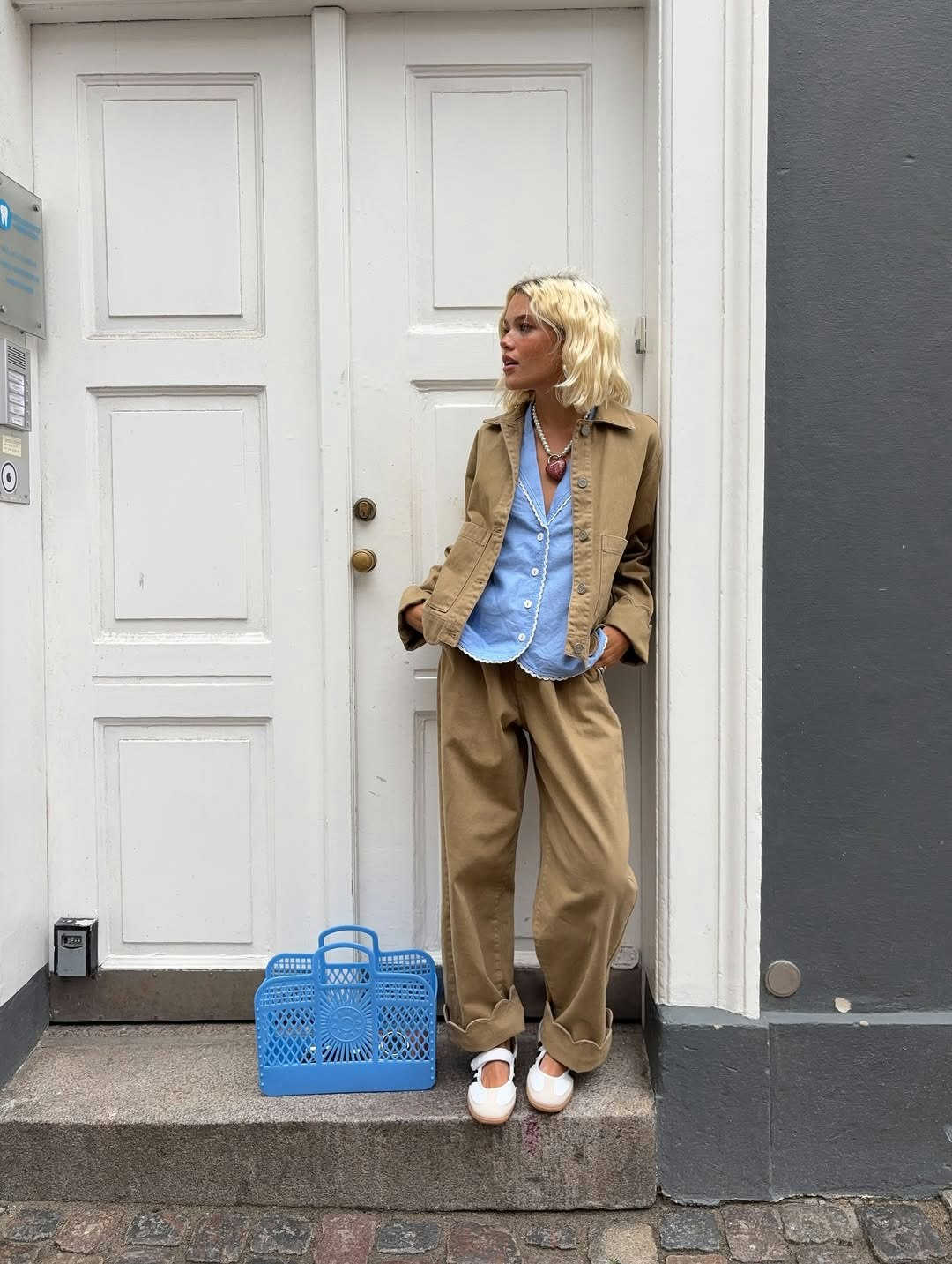 I keep seeing fashionable women wearing these unique ballet flats, and ...