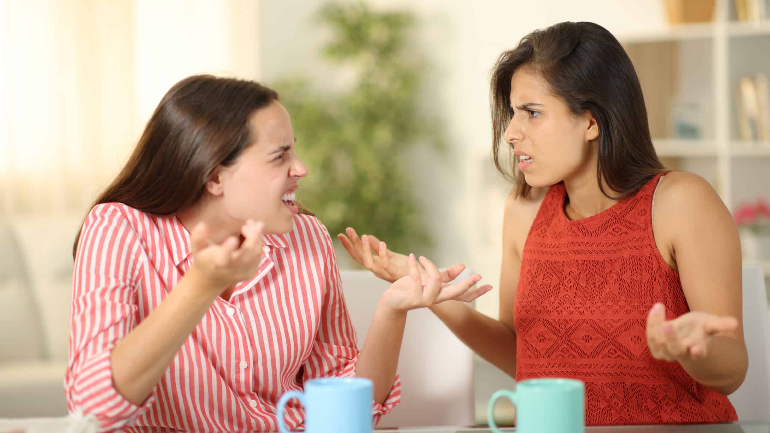 How to recognize a female psychopath: 10 key signs