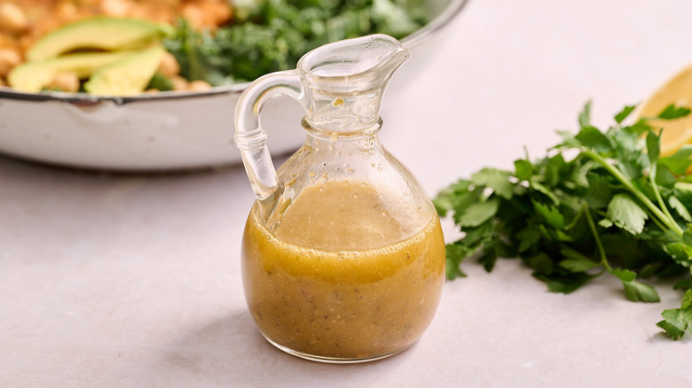 Simple and tangy Greek salad dressing