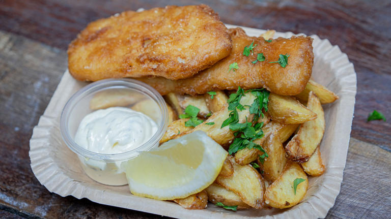 Should you really never eat British fish and chips with your hands?