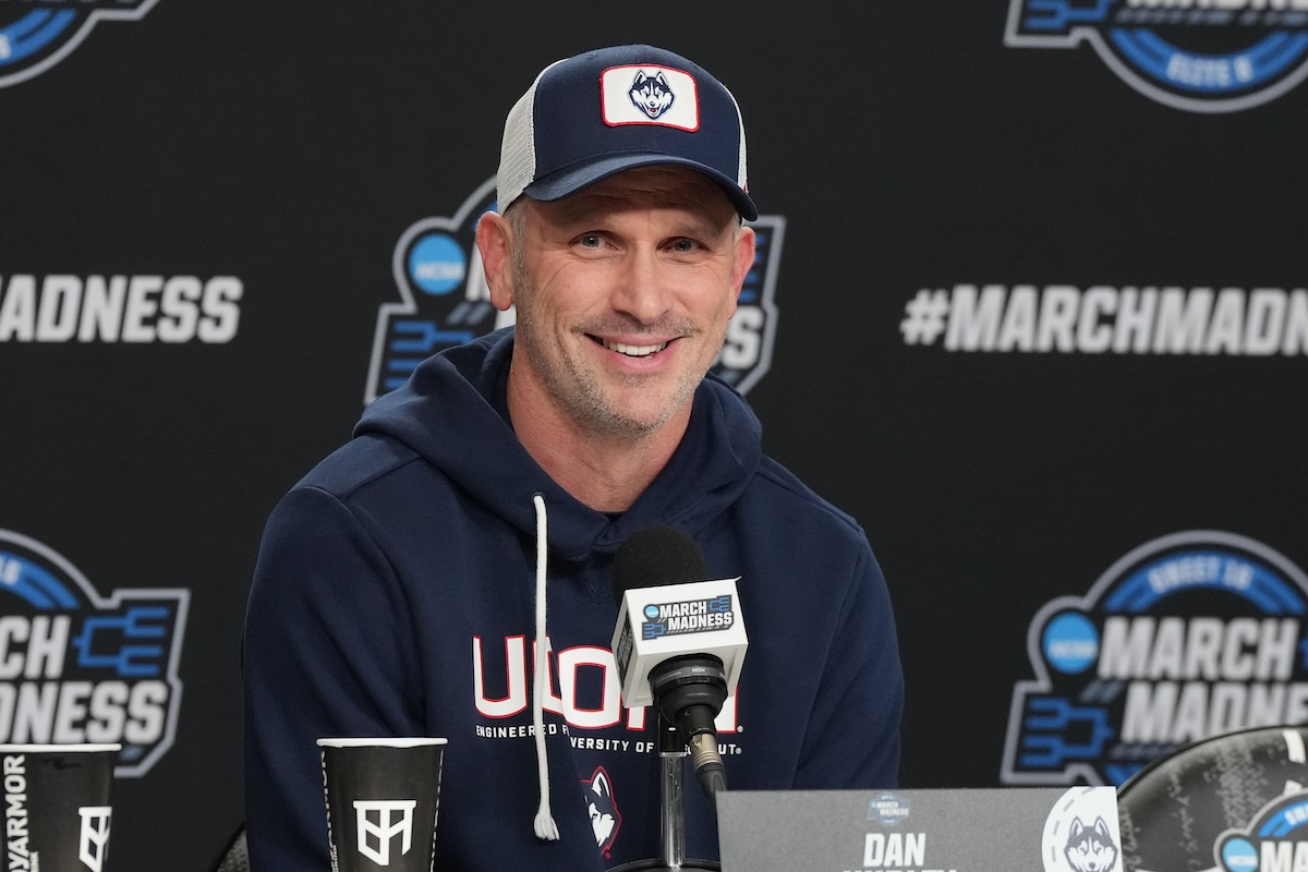 Dan Hurley strikes again as UConn lands all-conference transfer guard ...