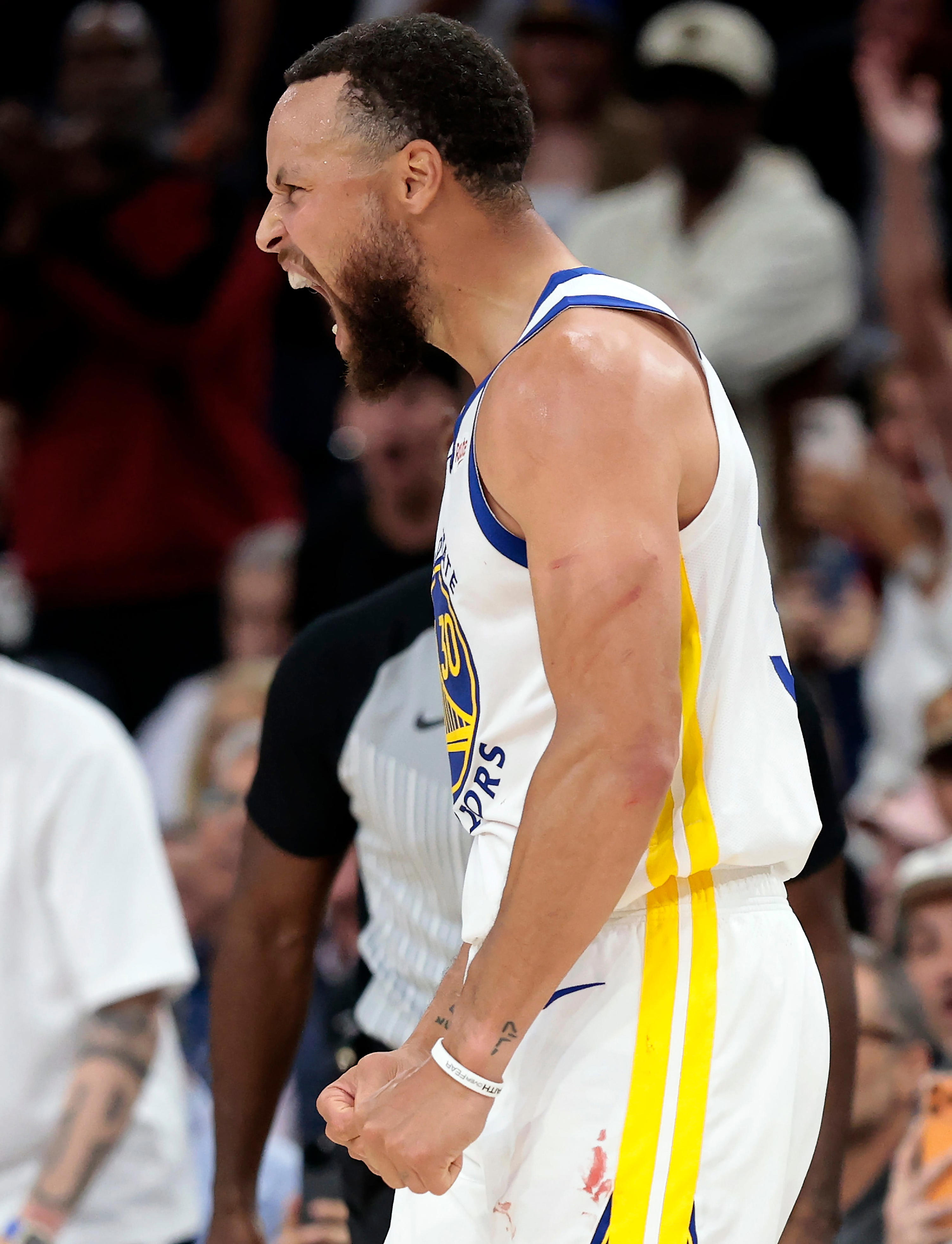 Warriors vs. Clippers score, highlights: Steph Curry keys dramatic win