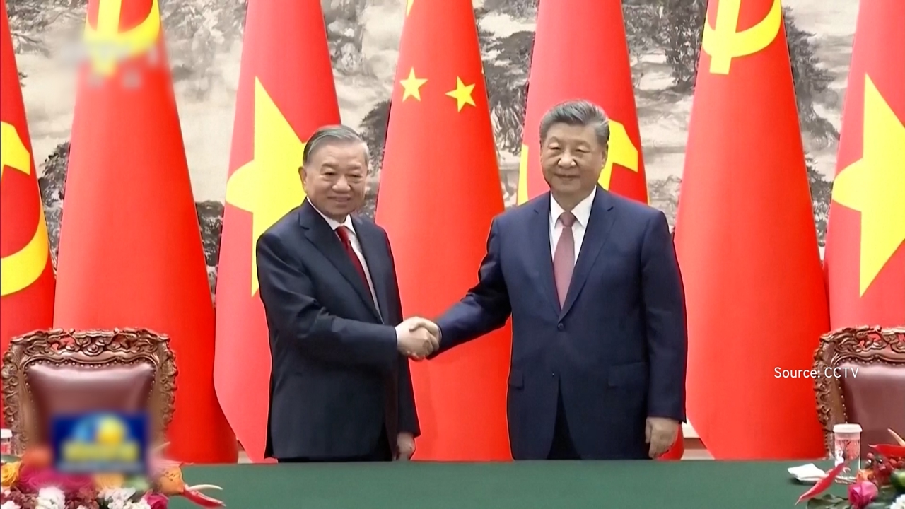 Chinese President Xi Jinping meets Vietnam's new President To Lam