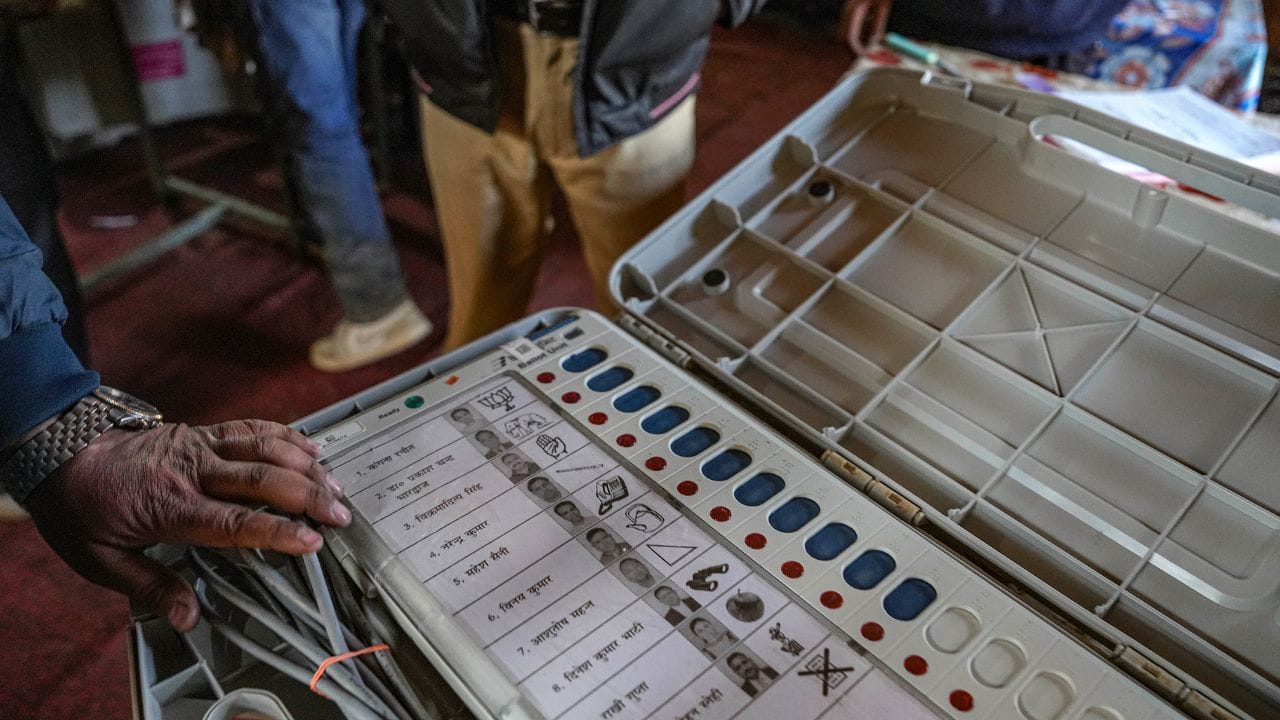 Maharashtra: After Bombay High Court order, EVMs used in Chandivali to ...