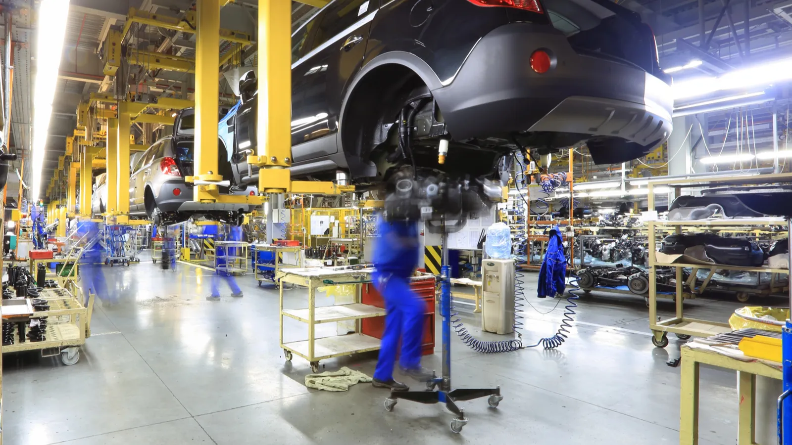 Car manufacturers phase out oil dipsticks in favor of electronic ...