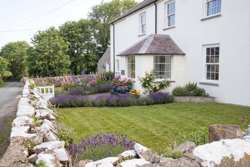 Inside the interior transformation of charming house in peaceful corner ...