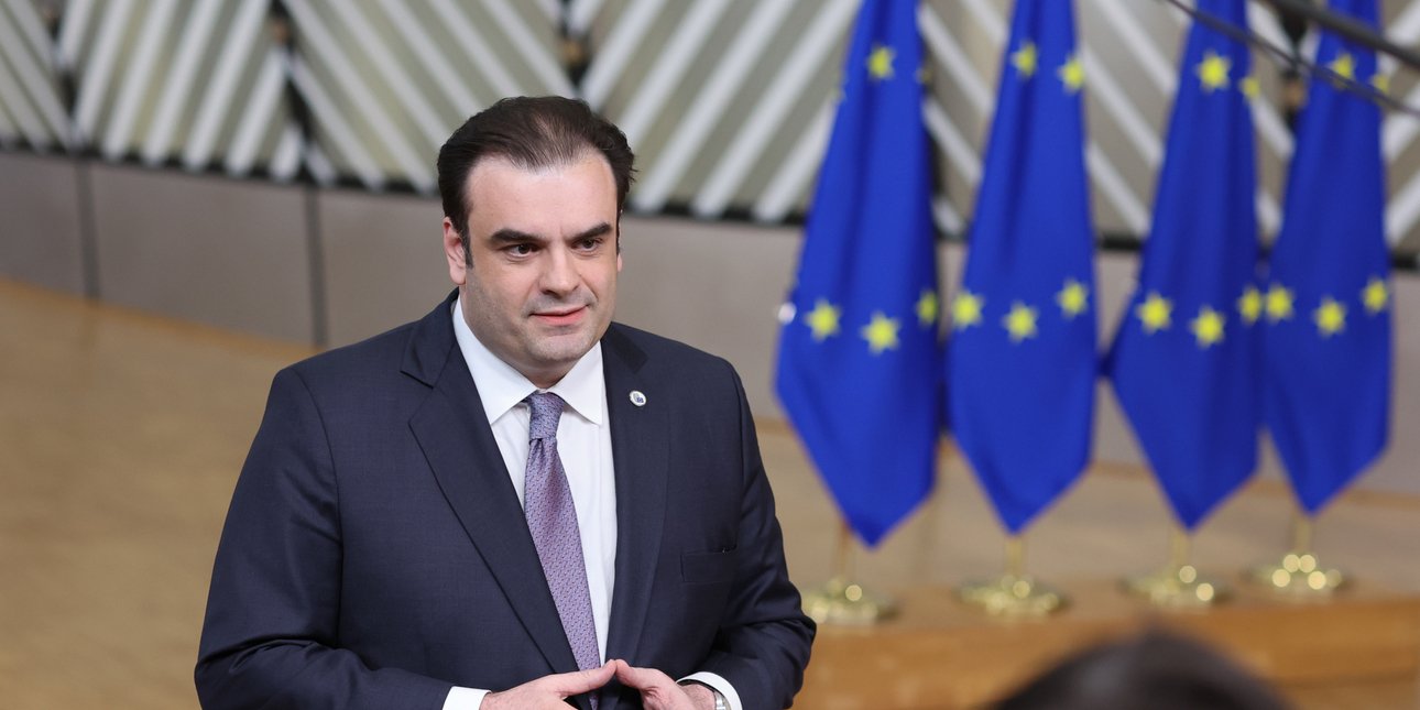 Πιερρακάκης: Εκτίμηση για ανοδική πορεία του πλεονάσματος - Ανοιχτό το ...