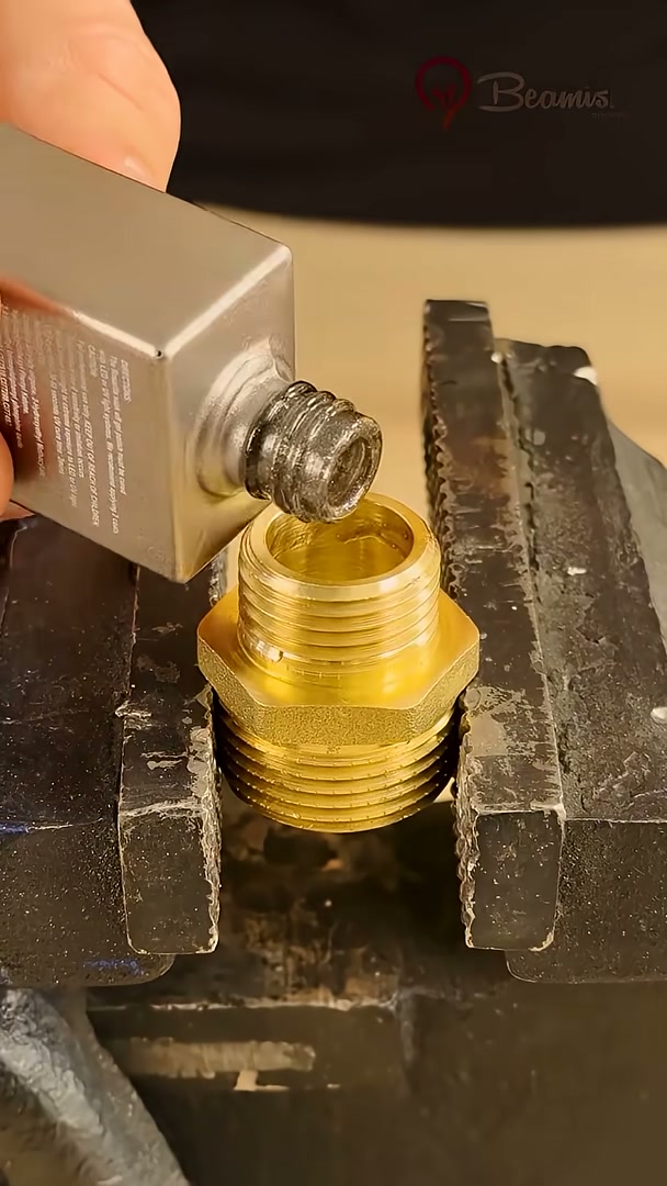 Thread sealing without sealing tape #diy #thread #sealing #tricks