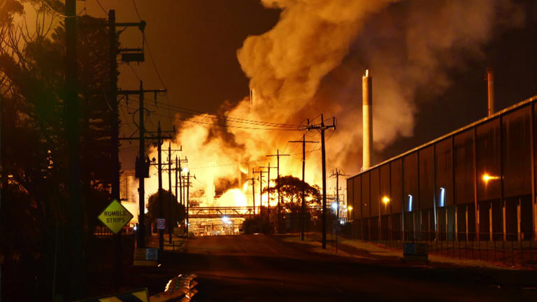 Oil refinery blaze hasn't caused 'large impact' on fuel production ...
