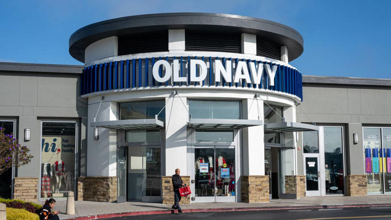 Old Navy's 'perfect' $3 hats are 'super soft' and come in 7 beautiful ...