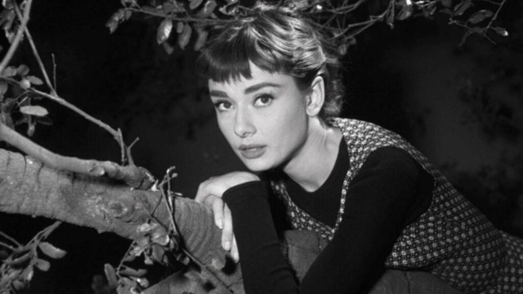 The creepy true story behind Audrey Hepburn’s stolen Oscar