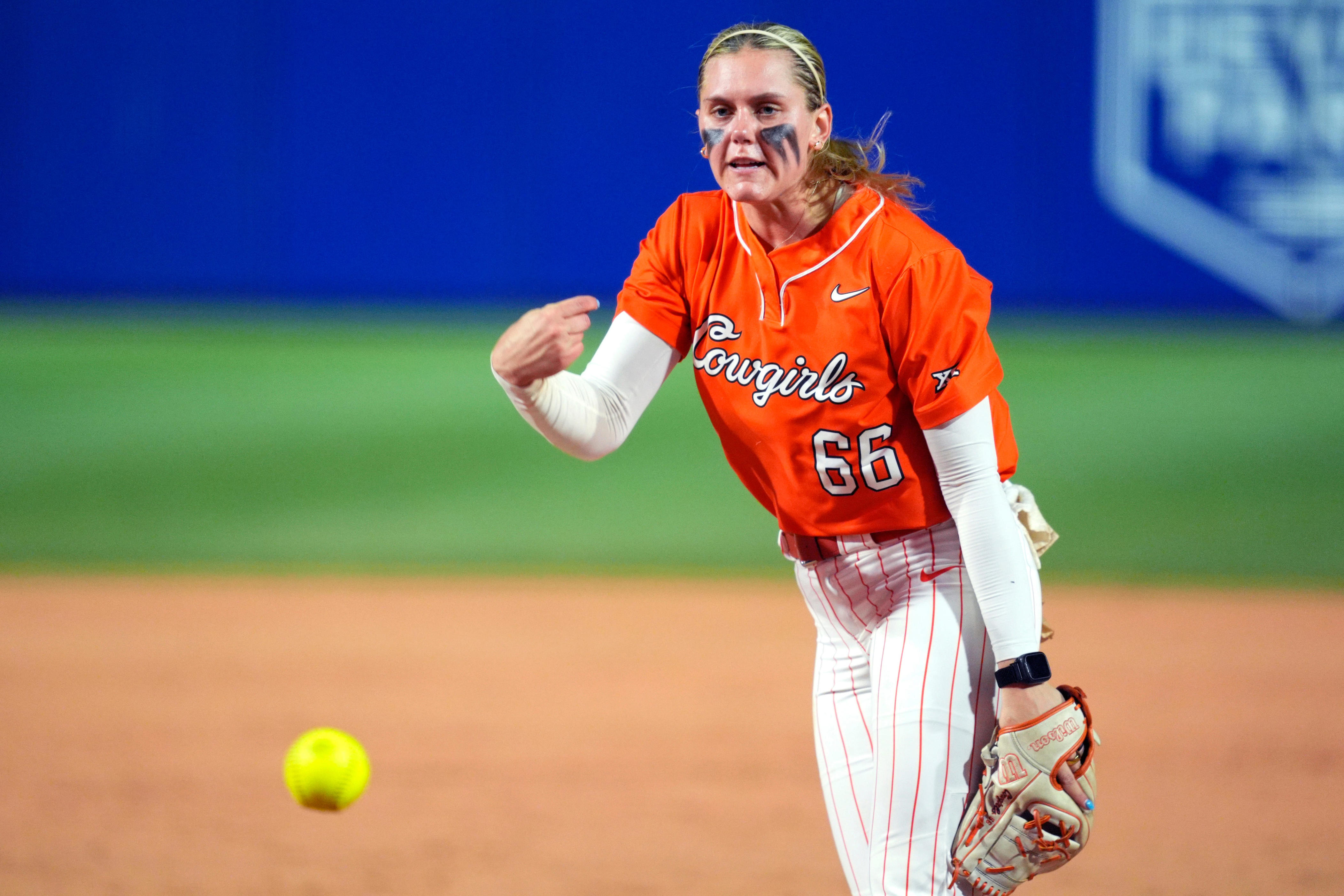 Oklahoma State softball's Ruby Meylan overcomes liner in series win ...