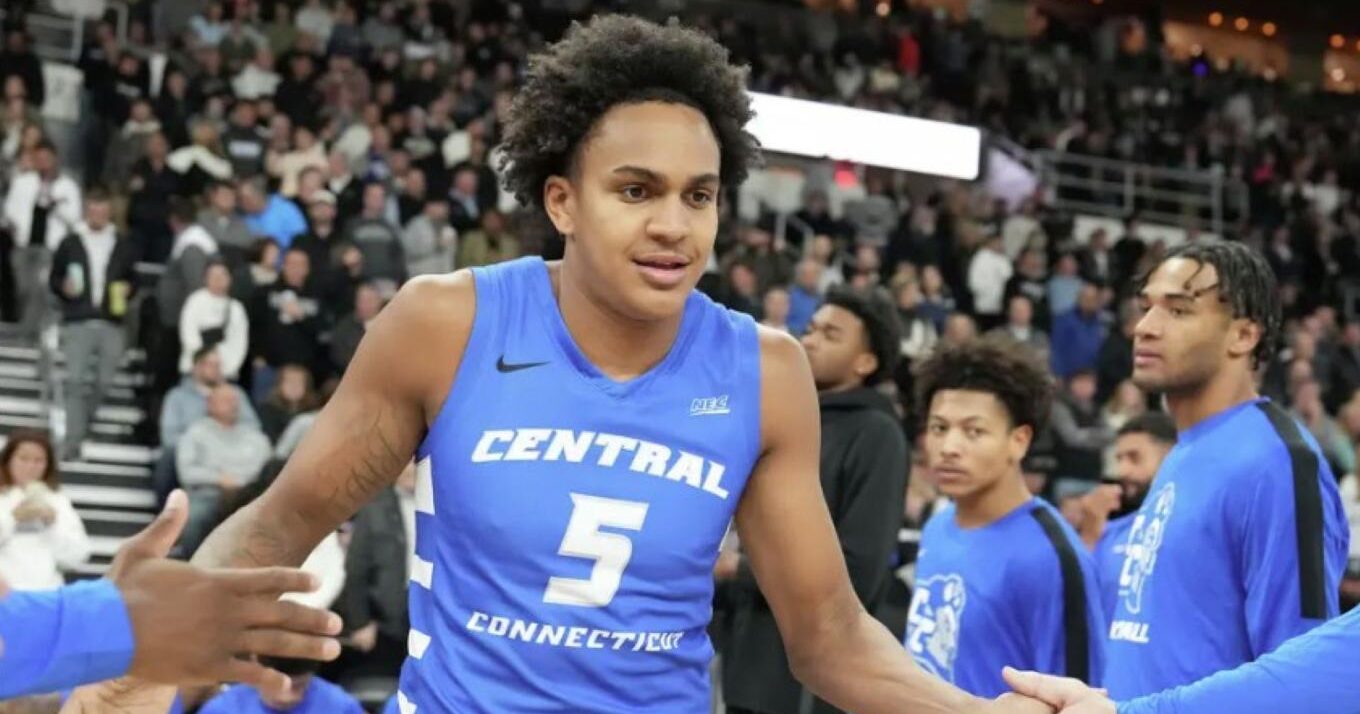 Rutgers basketball lands CCSU transfer forward Darin Smith Jr.