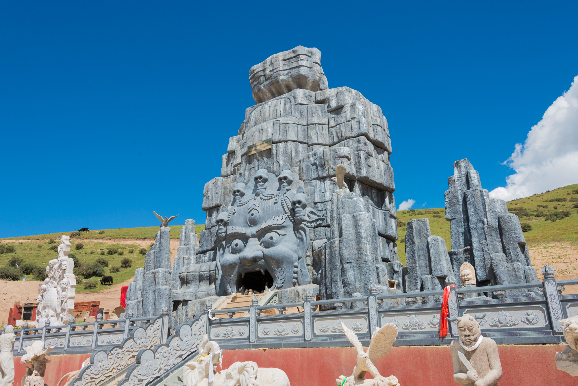 Unique burial customs from ancient and modern civilizations around the ...