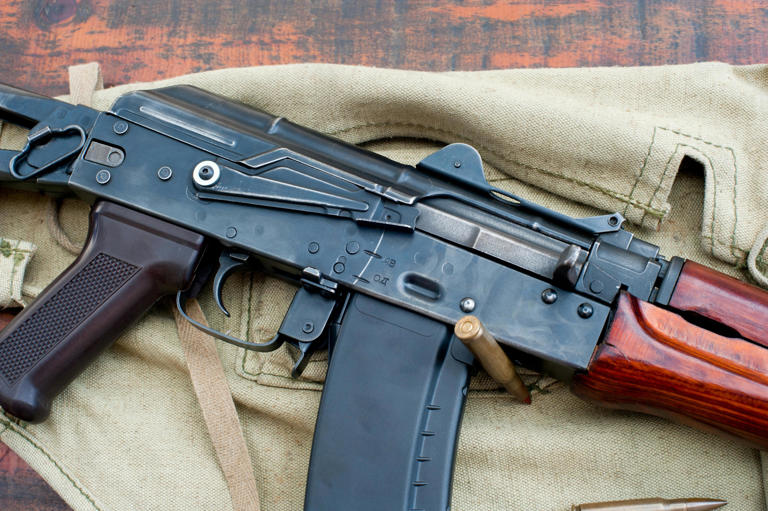 AR-15 vs. AK-47: We asked 100 preppers which one they’re burying in the ...