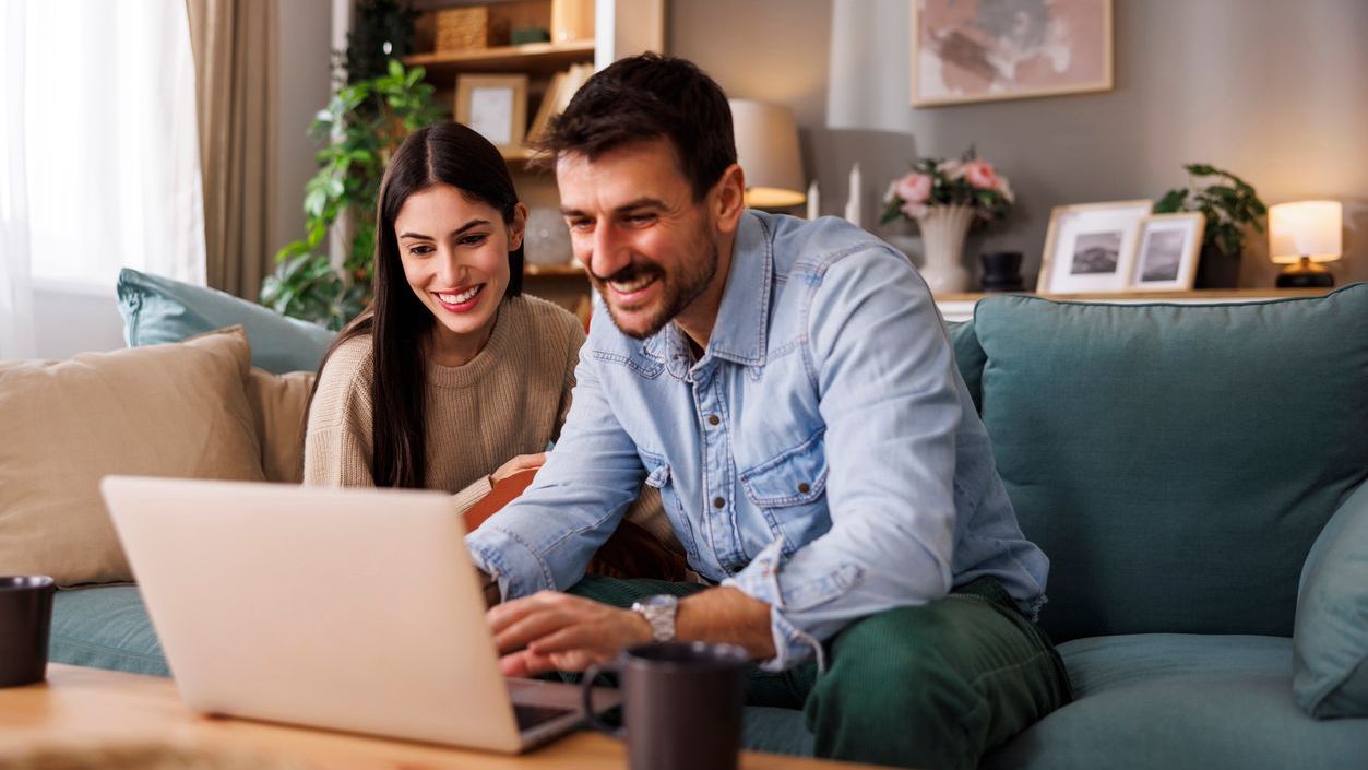 There's a website that lets you send letters to strangers—and it's ...