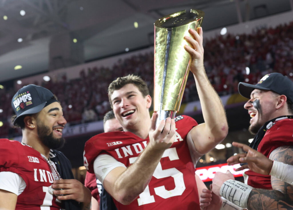 Didn't he play for Indiana?: NFL fans left confused after Fernando ...