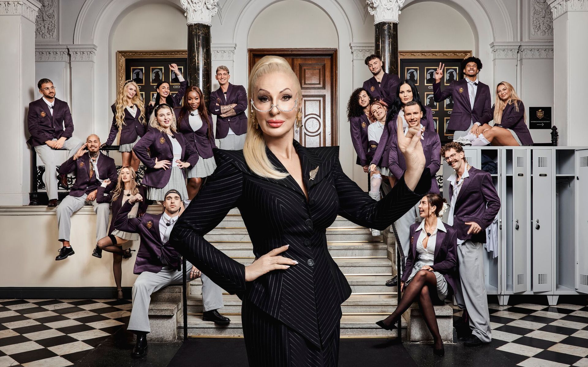 Am ersten Tag schon Bodyshaming - da greift Realitystar Academy ...