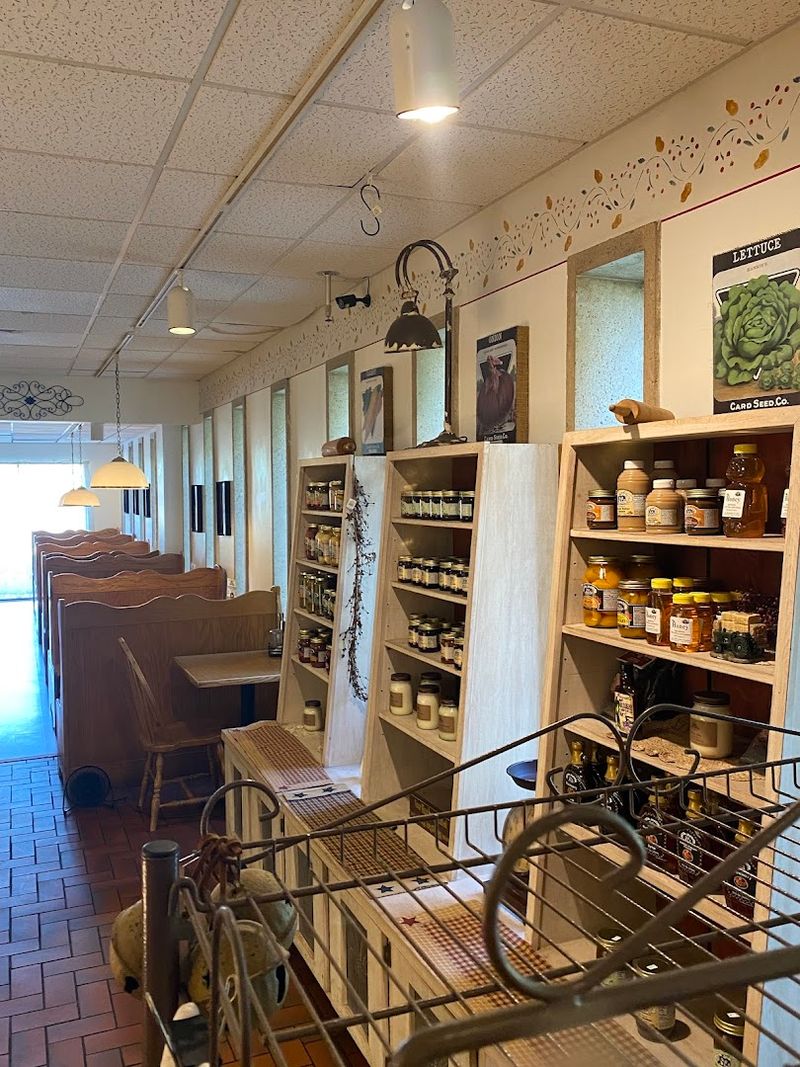 The massive Minnesota Amish market locals treat like their best-kept ...