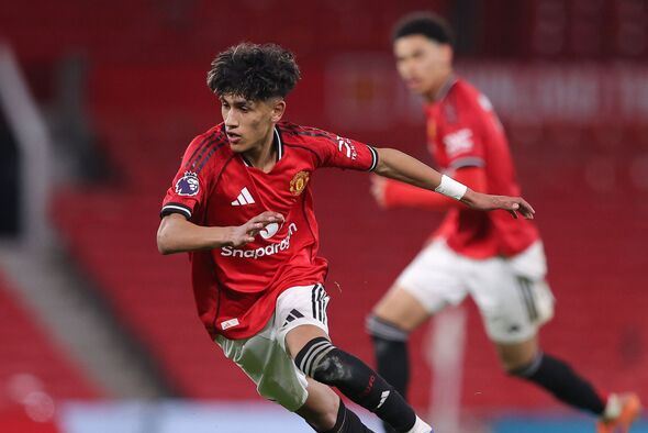 Man Utd's crucial JJ Gabriel talks after rivals Man City tried ...