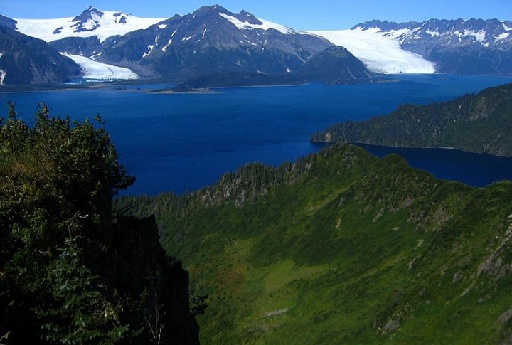 15 must-see Alaska destinations you can reach from Anchorage