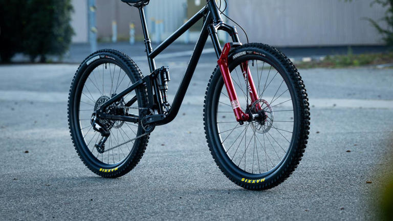 Stinner Romero: Boutique steel full suspension mountain bike, made in ...