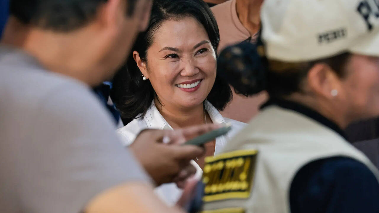 Keiko Fujimori and Roberto Sánchez lead Peru's presidential election ...